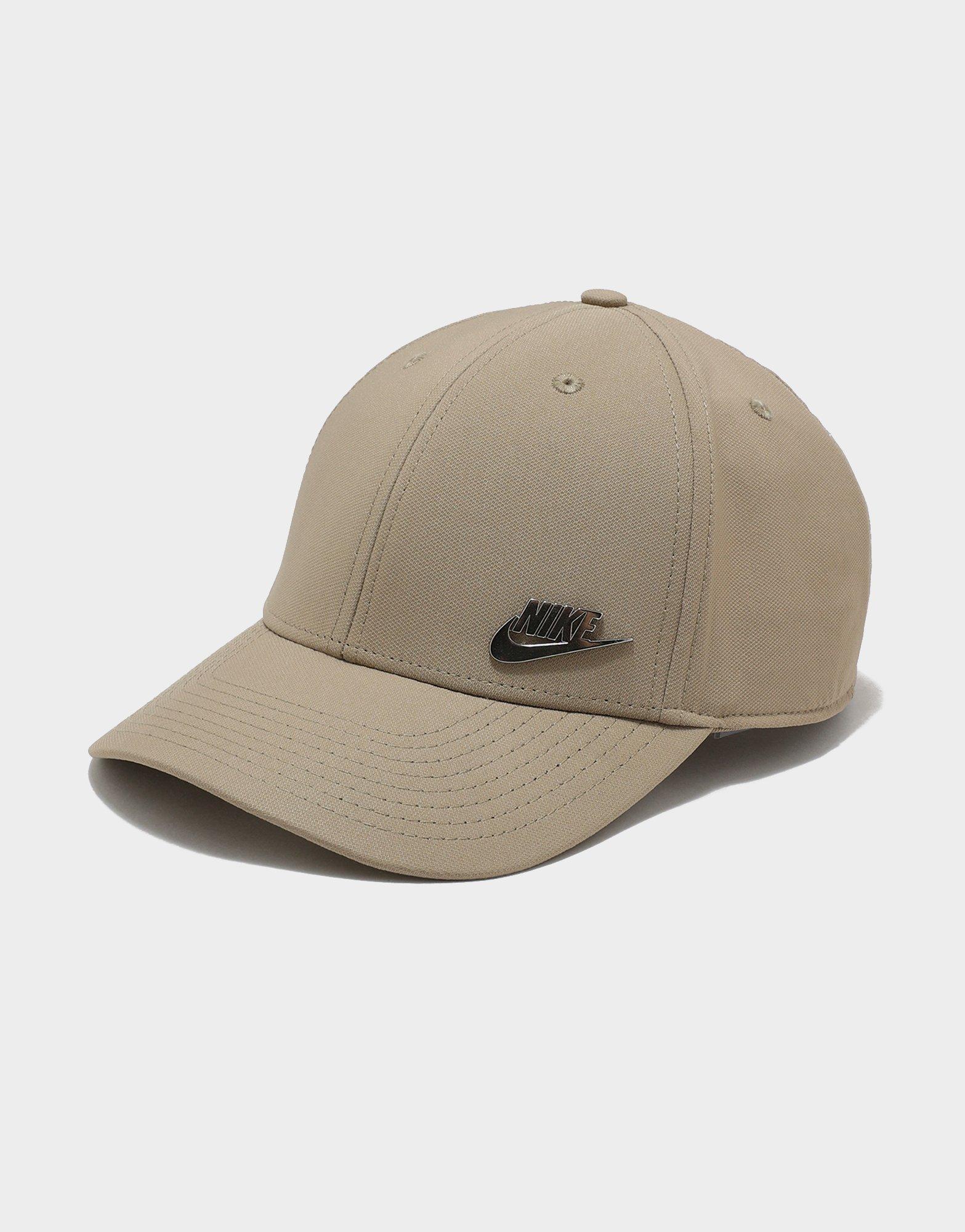 Nike Dri-FIT Club Structured Metal Logo Cap