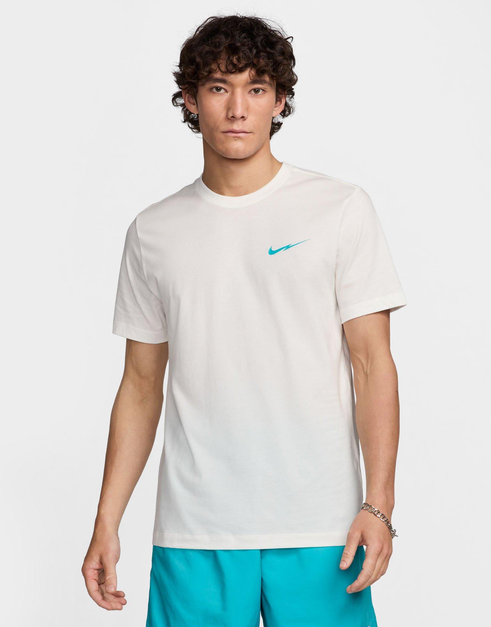 Nike Essential T-Shirt